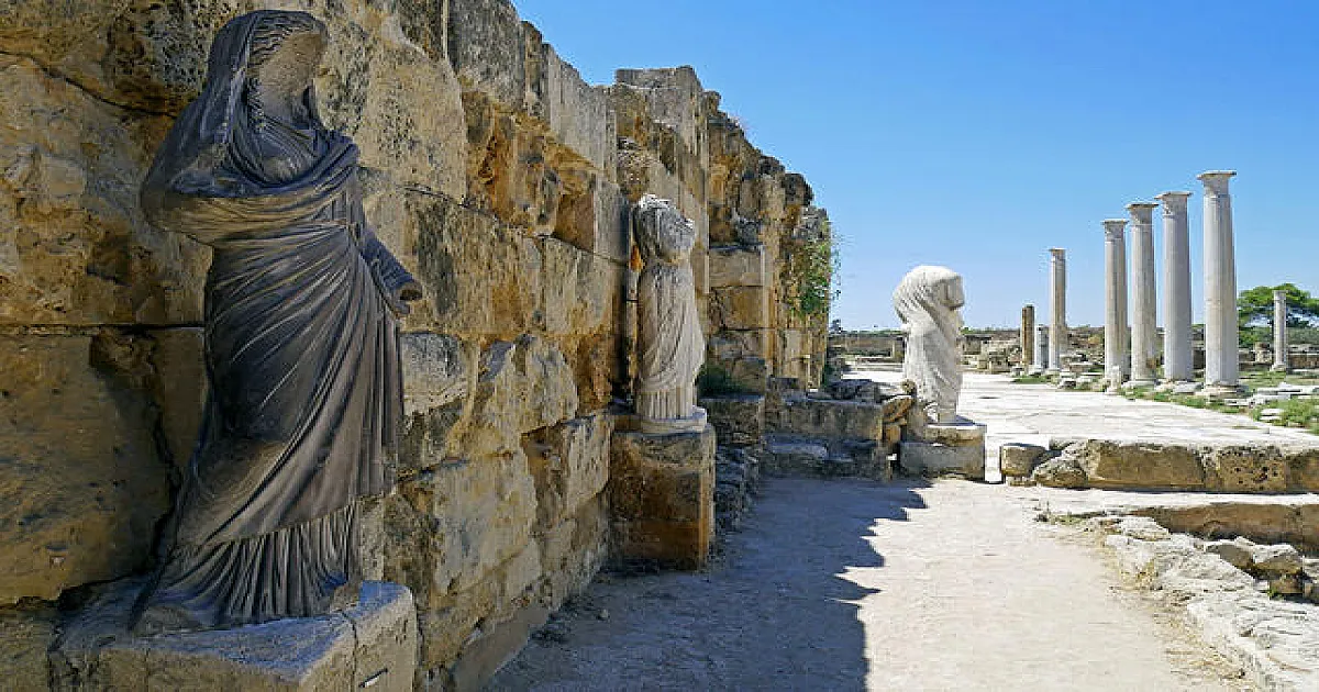 Ο «κοπρίτης», o «ξιμαρισμένος» και οι συν αυτοίς του άκρατου εθνικισμού