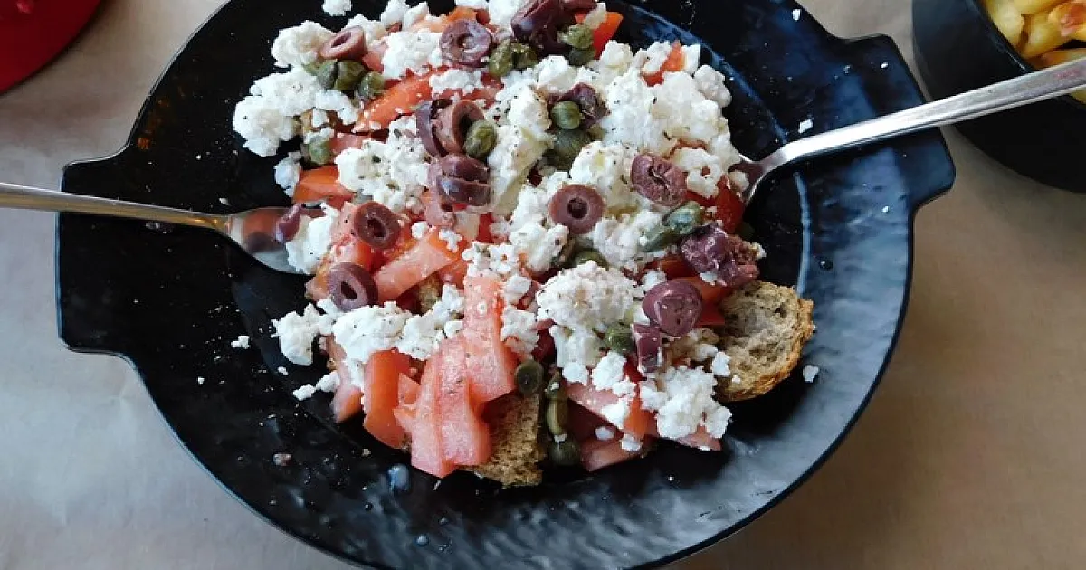 Taste Atlas: Η καλύτερη σαλάτα του κόσμου είναι ελληνική - Και δεν ...