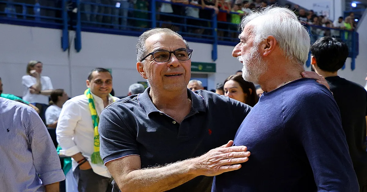 Μία φωτογραφία που αποτυπώνει σχεδόν όλο το μπάσκετ της Κύπρου! - Γήπεδο