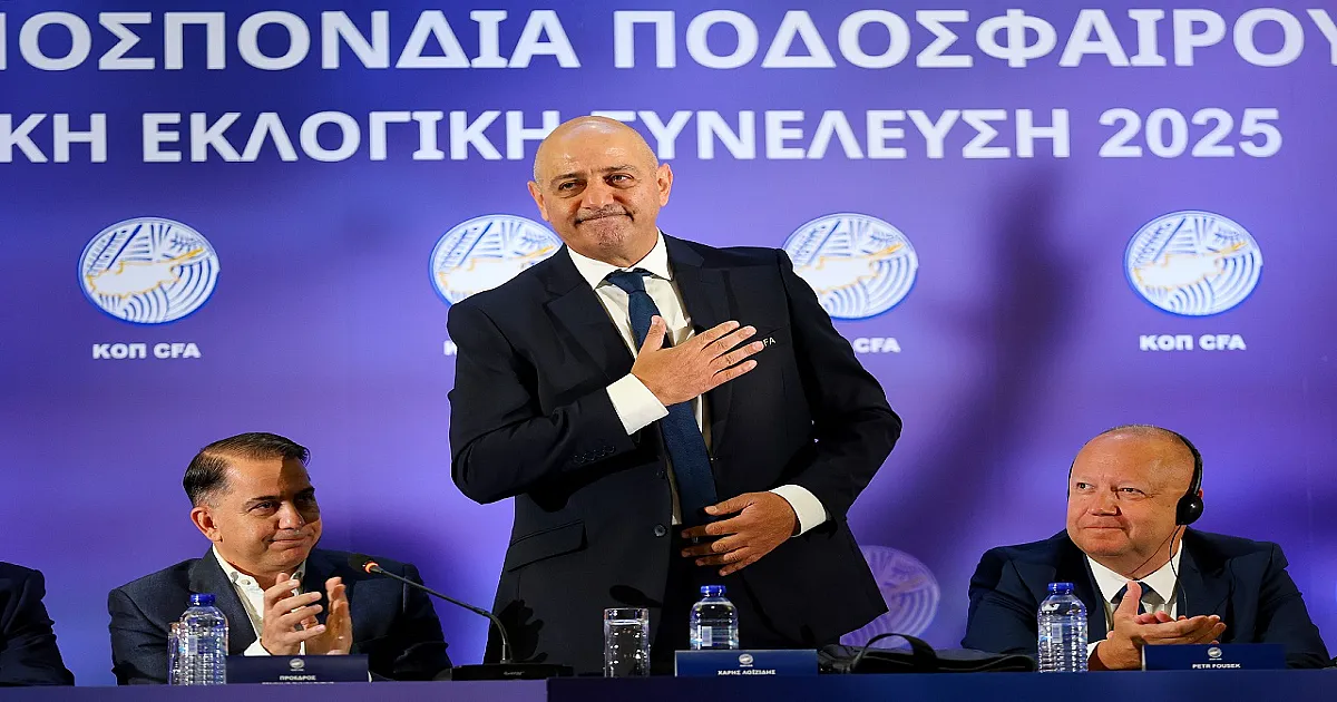 Στον προεδρικό θώκο και επίσημα ο Χάρης Λοϊζίδης (ΦΩΤΟ - ΒΙΝΤΕΟ) - Γήπεδο