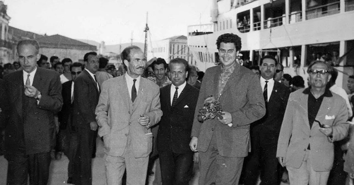“Κοντά σας όλη μου η ζωή”: Σήμερα η μεγάλη συναυλία για τα 100 χρόνια ...