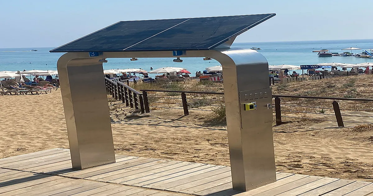Ξεκίνησε η εγκατάσταση 72 υπερσύγχρονων ντουζιέρων στις παραλίες του ...
