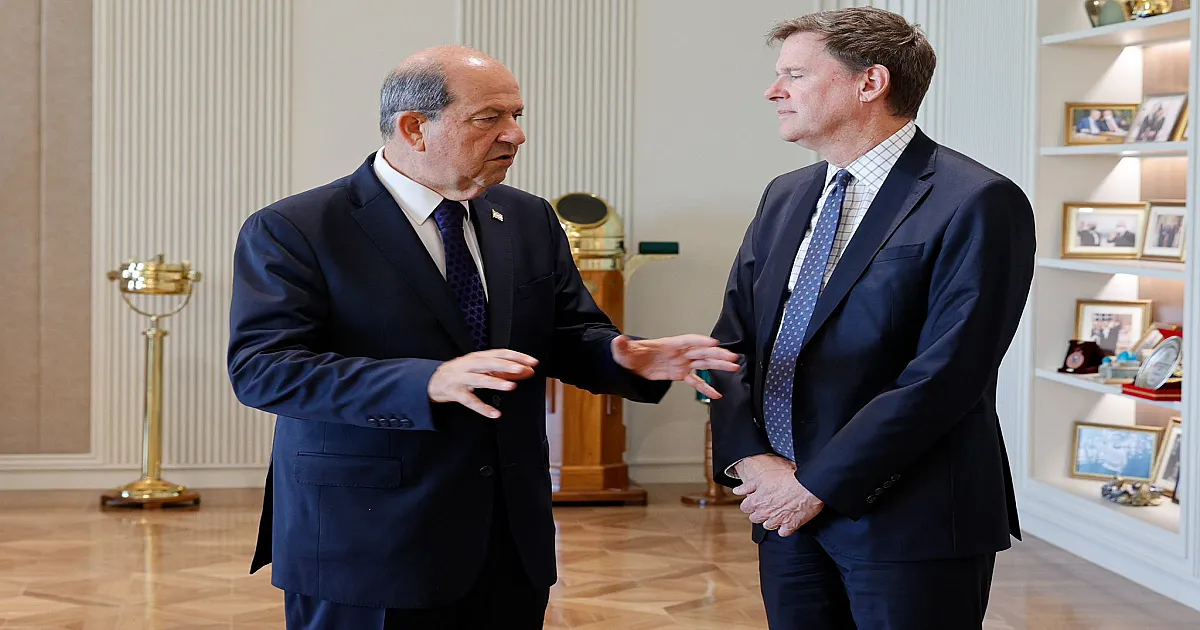 Έστρεψε τα βέλη του εναντίον του Στιούαρτ για πρόσφατες δηλώσεις του ο ...