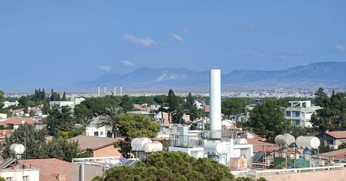 Παρανομία στην καρδιά της Λευκωσίας - Κεραία κινητής σε περιοχή «ΠΕΧ»