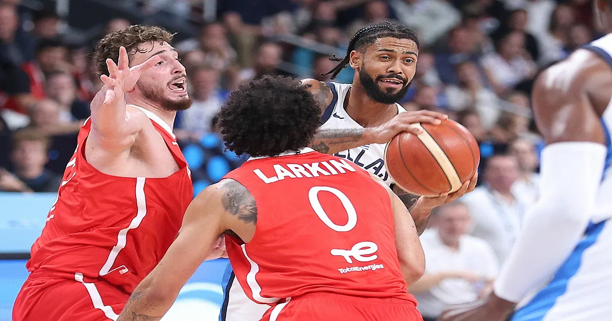 Eurobasket 2025: Τα συγχαρητήρια Ερντογάν στον Αταμάν για τη νίκη επί ...