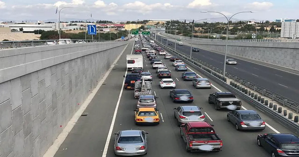 Το μποτιλιάρισμα «πνίγει» και την κυπριακή οικονομία - Σοβαρές και ...