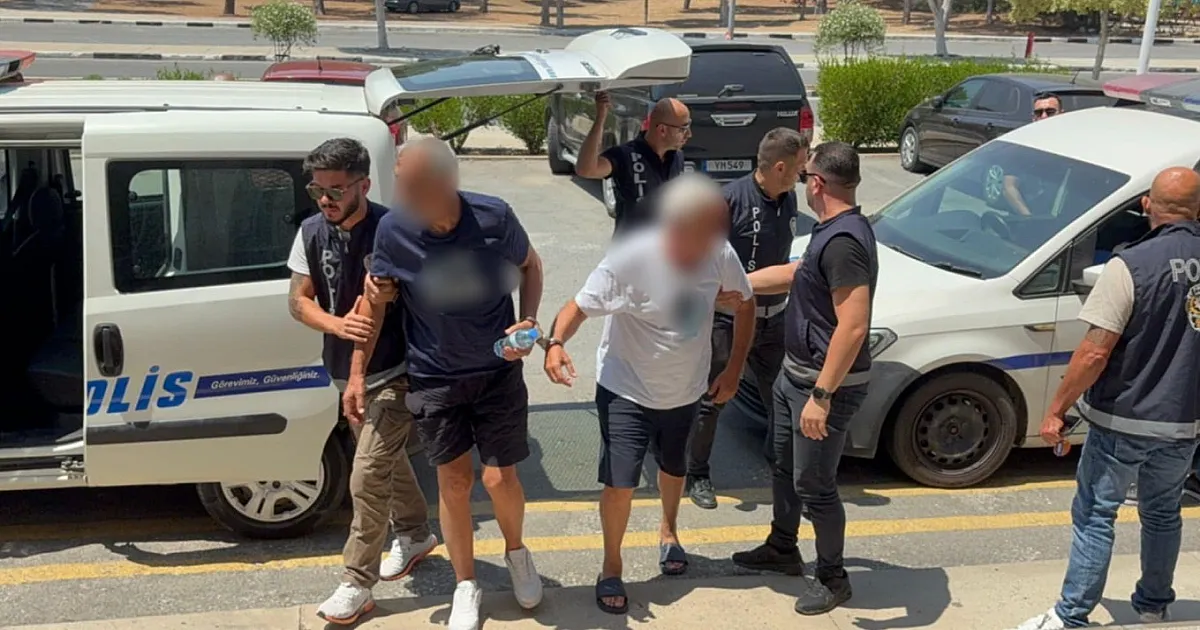 Αποσύρθηκαν δύο από τις τρεις κατηγορίες για τους 5 Ελληνοκύπριους στα ...