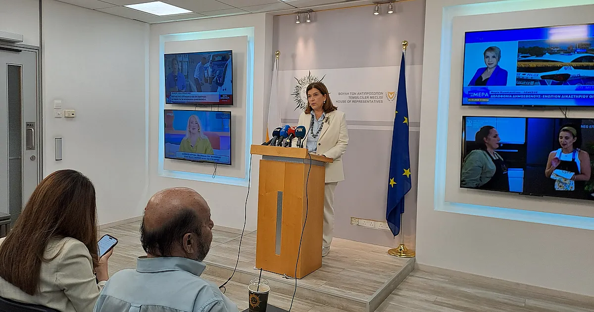 Κασσιανίδου στη Βουλή: Λιγότεροι αρχαιολόγοι στο Τμ. Αρχαιοτήτων από ό ...