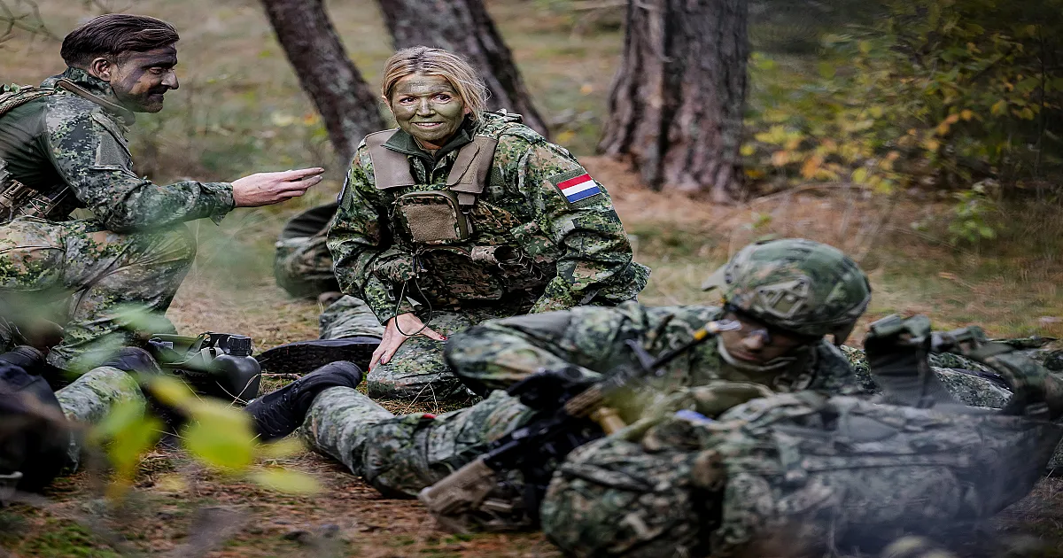 Queen Máxima of the Netherlands Goes Camouflage for Military Training ...