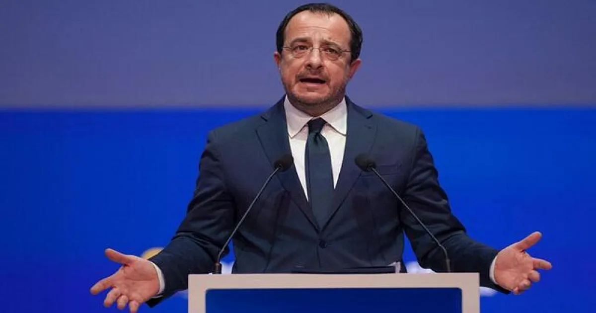 Του έσκασε «βόμβα» και ο Πρόεδρος Χριστοδουλίδης περί άλλα... τυρβάζει ...