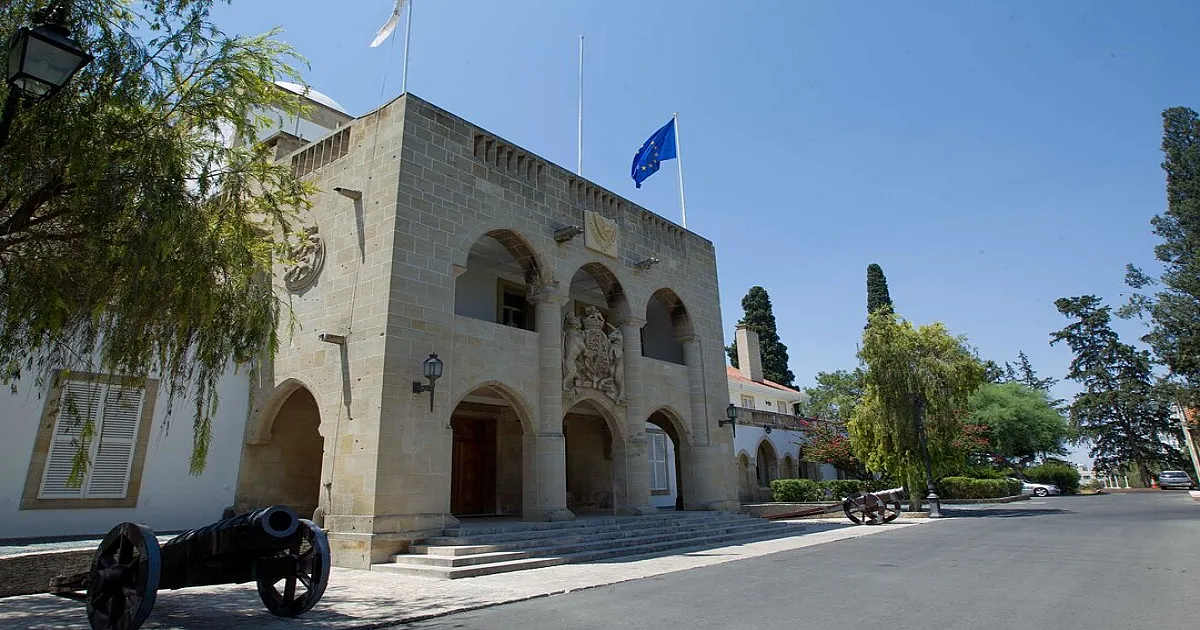 Τι κρύβεται πίσω από αυτές τις συμφωνίες;