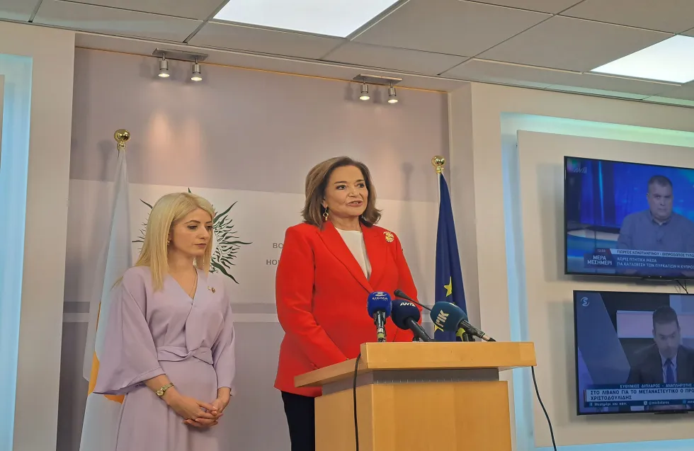Ντόρα Μπακογιάννη: Ο δεσμός Κύπρου - Ελλάδας το μεγαλύτερο διπλωματικό ...
