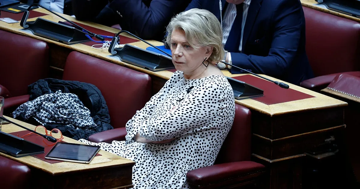 Ο Νίκος Παππάς δεν έκανε αποδεκτή την παραίτηση της Έλενας Ακρίτα για ...
